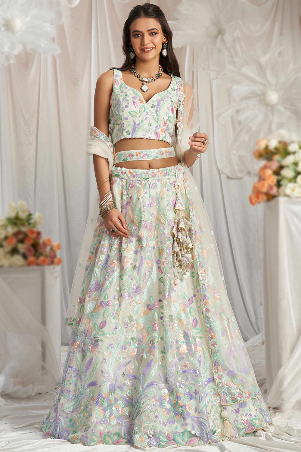 Transform Your Wedding Day Look with the Right Bridal Lehenga - Andaaz ...