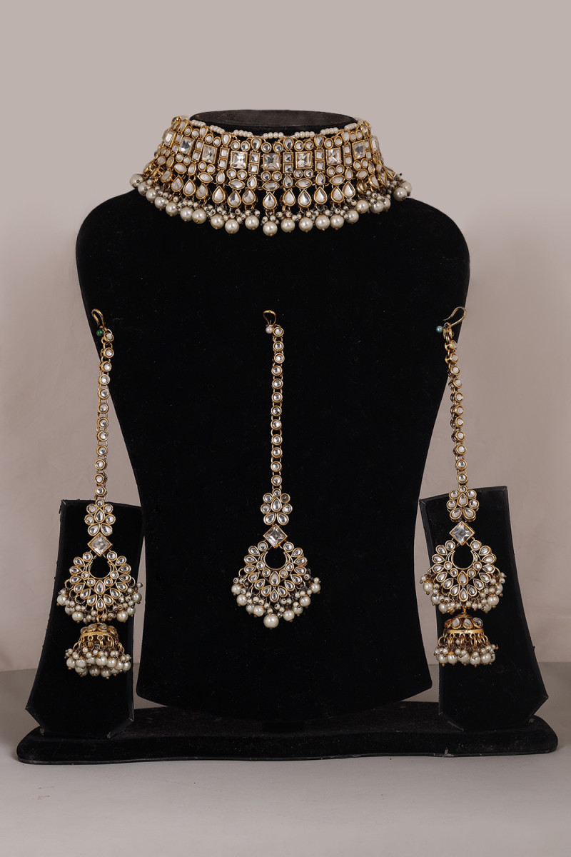 What is Kundan Jewellery? Unveiling the Art, History & Modern Hacks